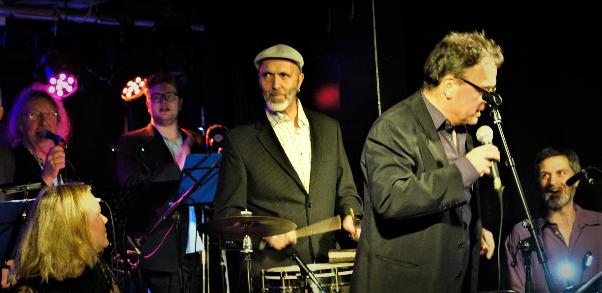 Sóngoro Cosongo – Salsa orkesteret Sóngoro Cosongo. Spiller dansemusik ...